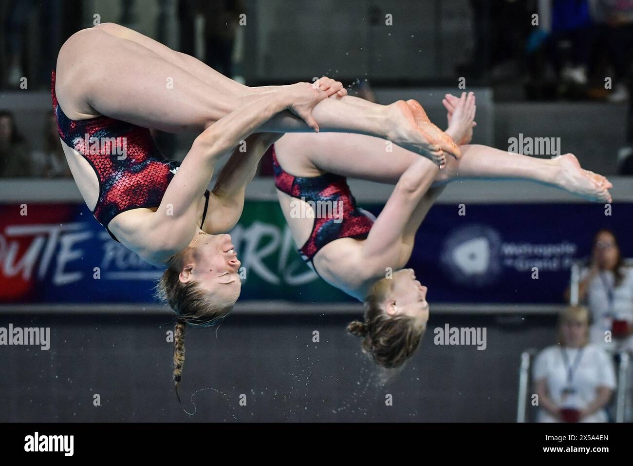 USA Alison Gibson and Krysta Palmer compete during the International ...