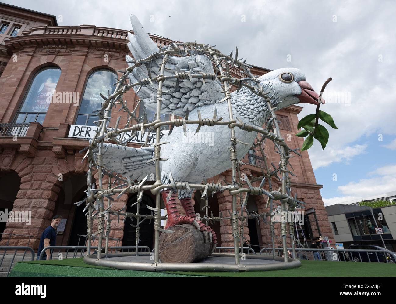 Mainz, Germany. 08th May, 2024. To mark "Liberation Day" and the end of ...