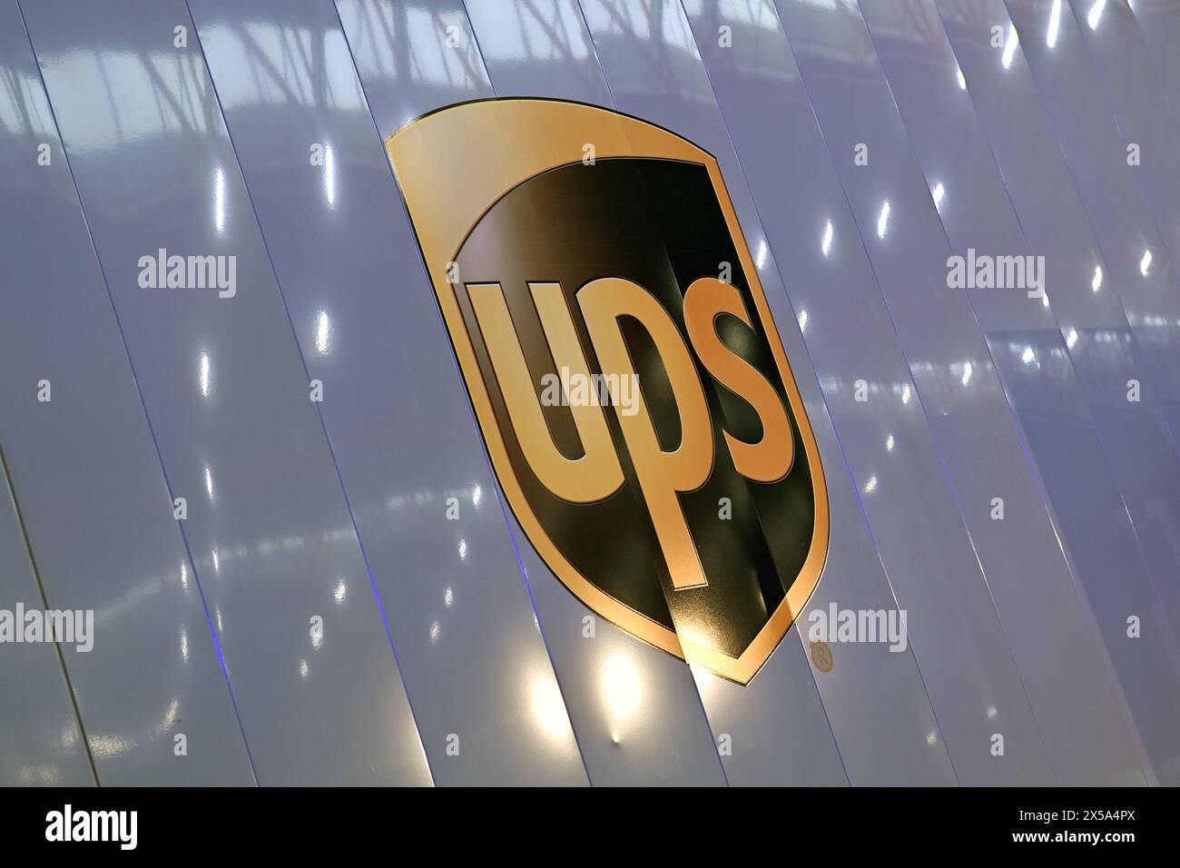 UPS Logo,Firmenemblem. United Parcel Service. Logistikdienstleistung ...