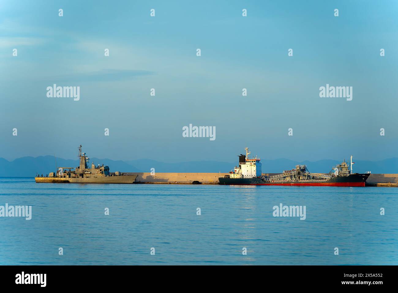Bulk cement carrier hi-res stock photography and images - Alamy