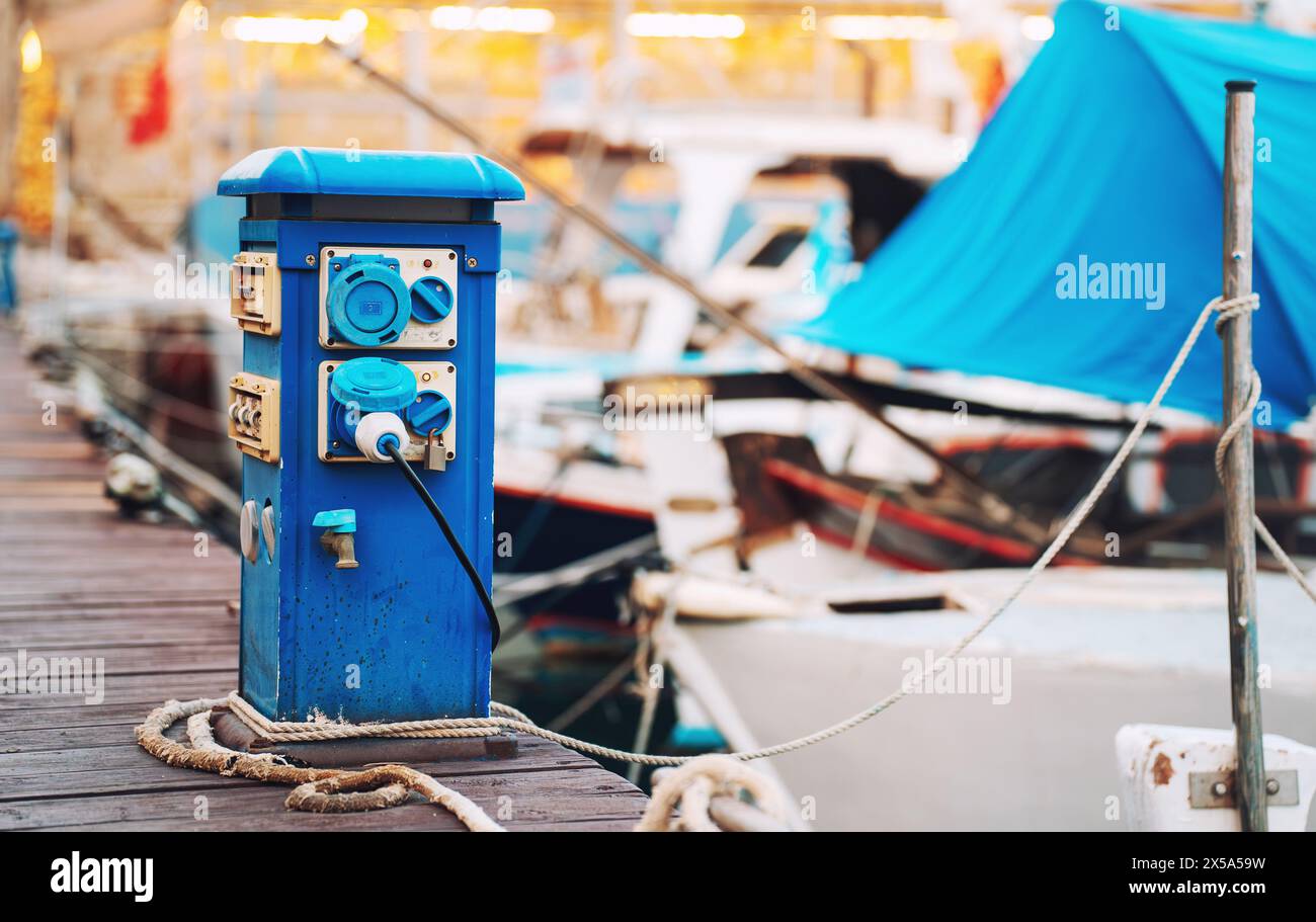 Charging boats hi-res stock photography and images - Alamy