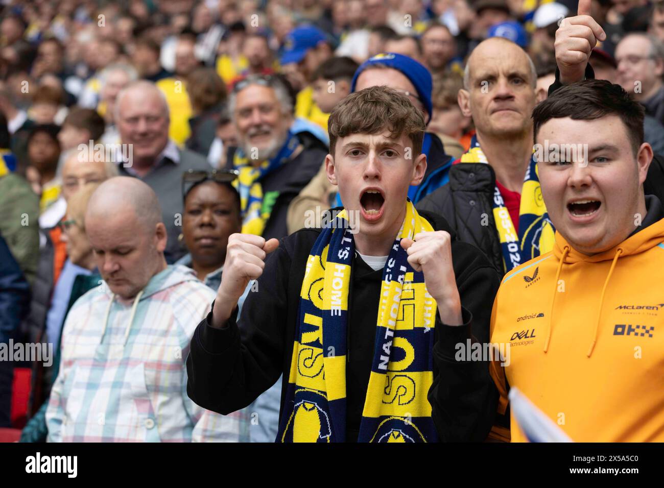 Wembley Crowd Vanarama Promotion Final Bromley V Solihull 2024 Stock ...