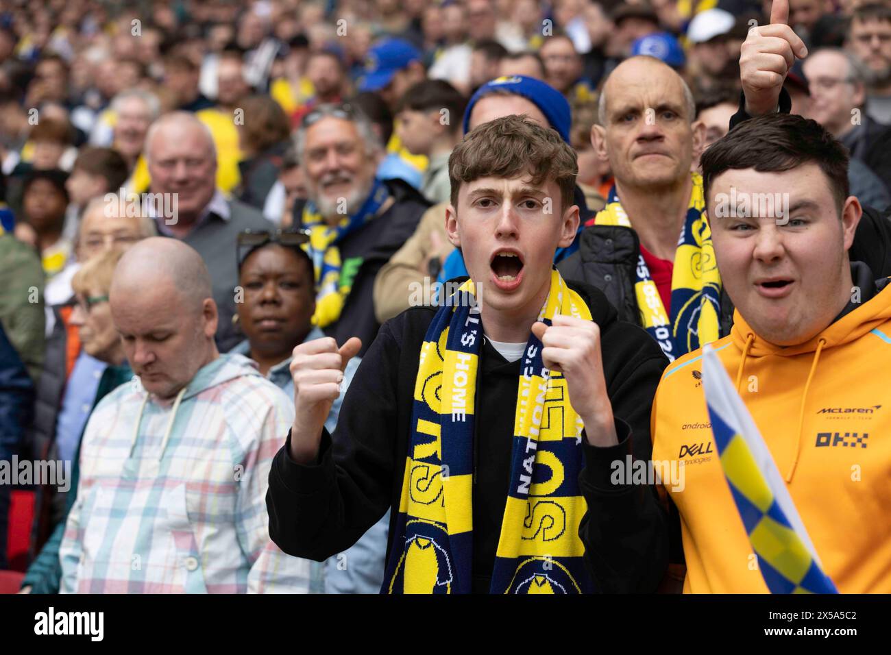 Wembley Crowd Vanarama Promotion Final Bromley V Solihull 2024 Stock ...