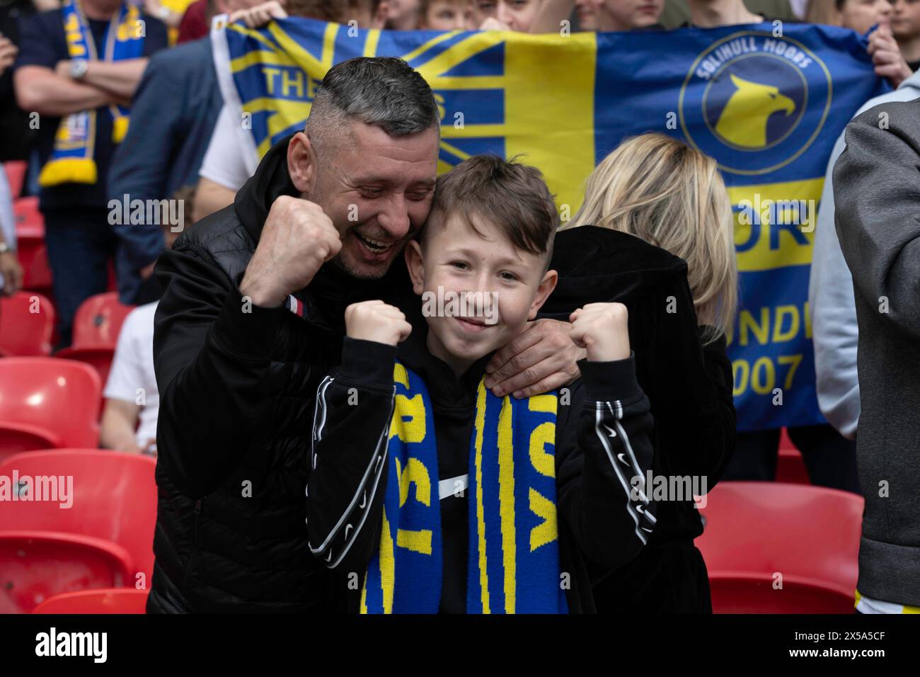 Vanarama promotion final hi-res stock photography and images - Alamy