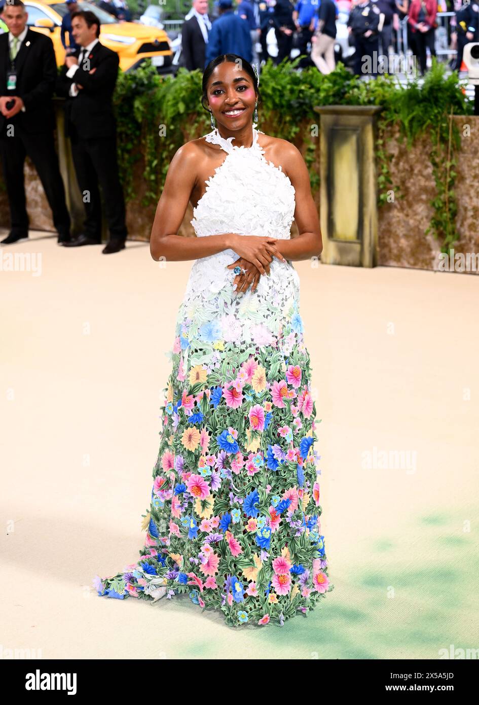 Ayo Edebiri attending the Metropolitan Museum of Art Costume Institute ...