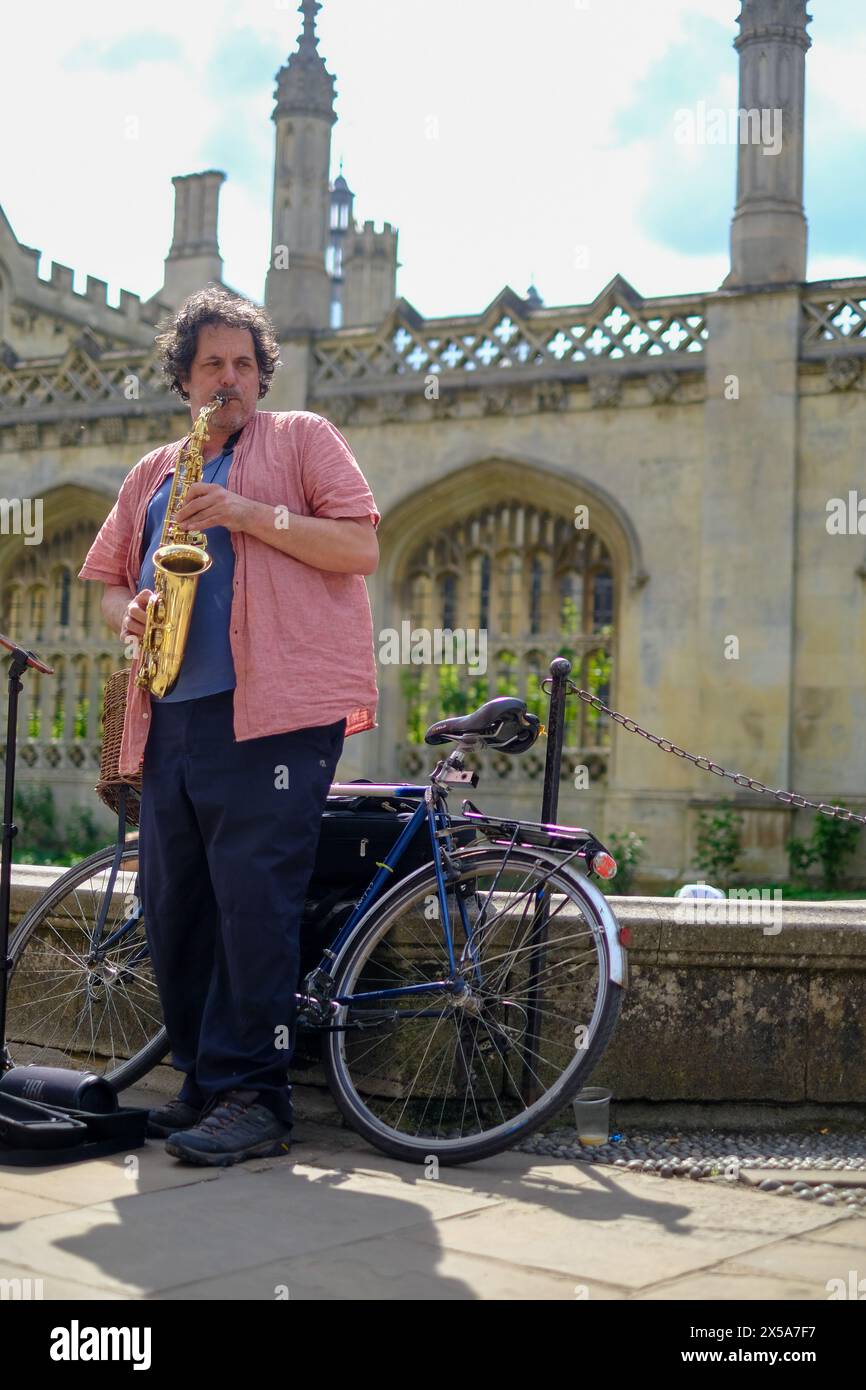 Busk busker hi-res stock photography and images - Alamy