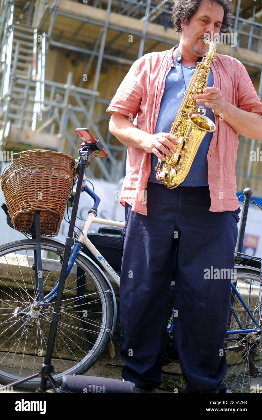 Busker in Cambridge UK Stock Photo - Alamy