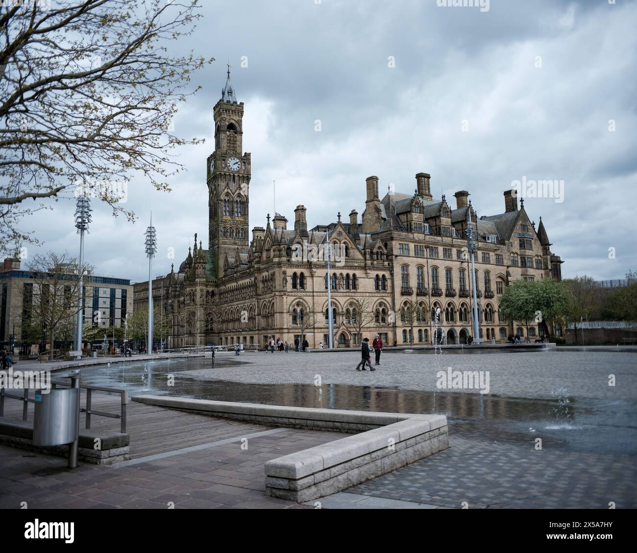 Bradford Centenary Square and Town Hall Stock Photo - Alamy