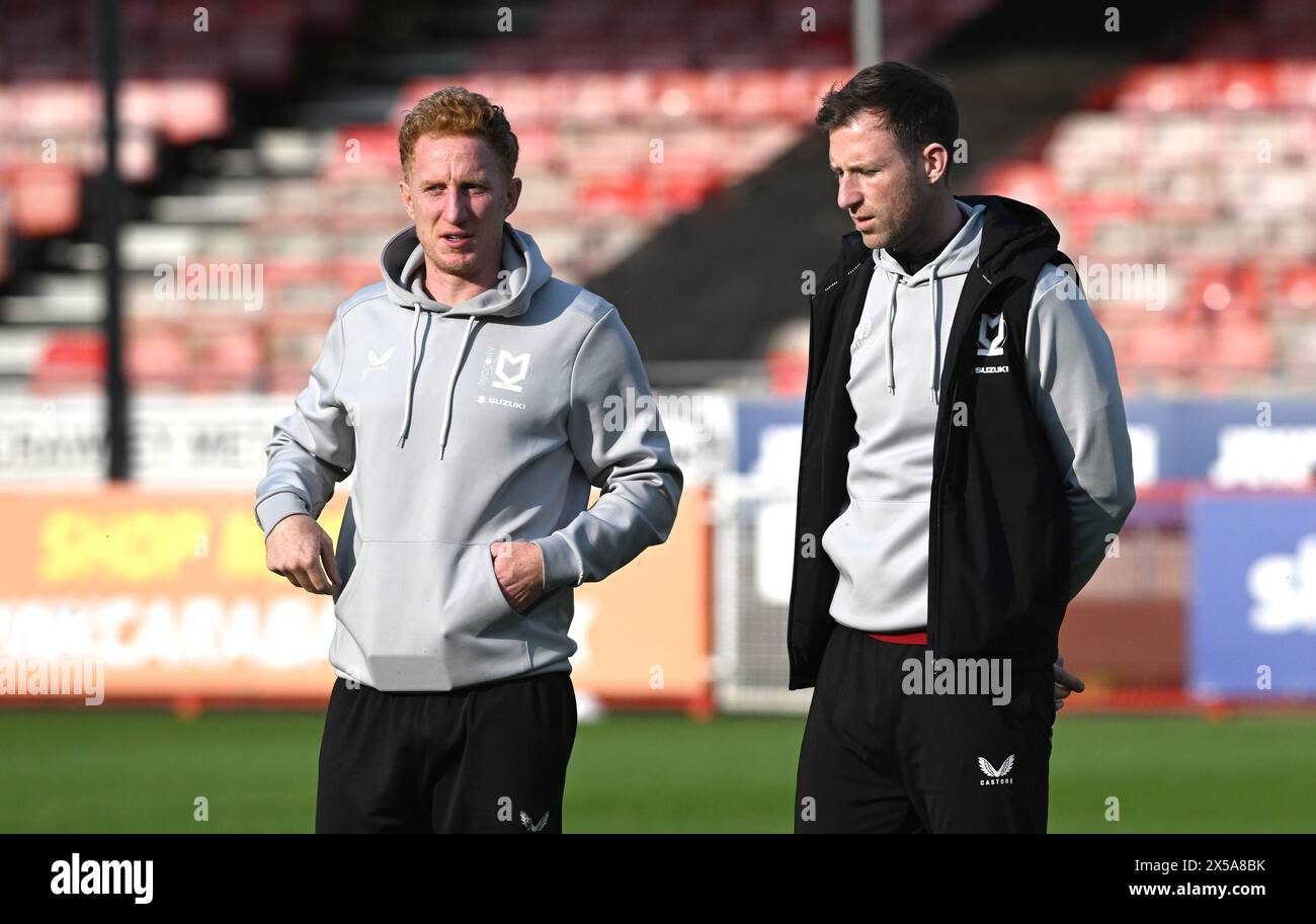 Mk dons mike williamson hi-res stock photography and images - Alamy