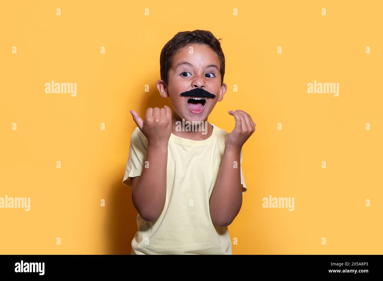 Fake smile boy hi-res stock photography and images - Alamy