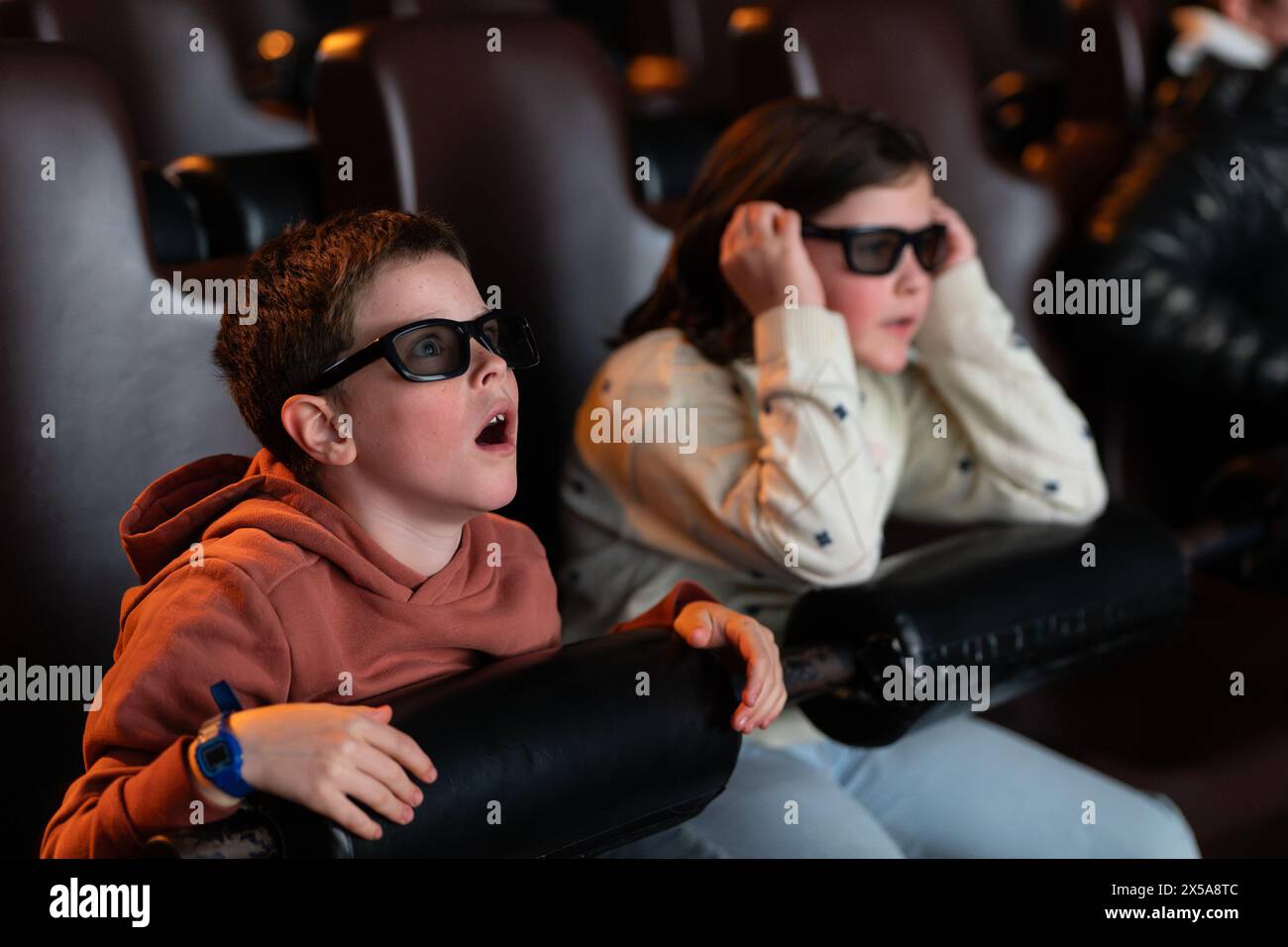 3d cinema kids hi-res stock photography and images - Alamy