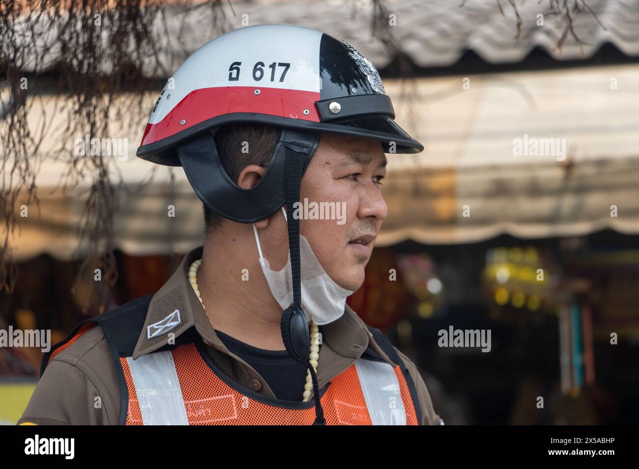 Policeman regulates traffic on streets hi-res stock photography and ...