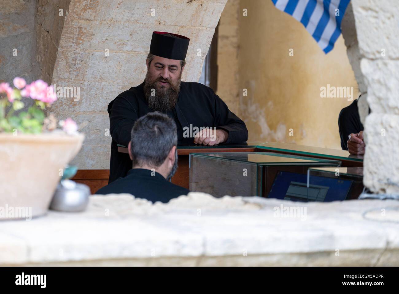 Griechische priester hi-res stock photography and images - Alamy