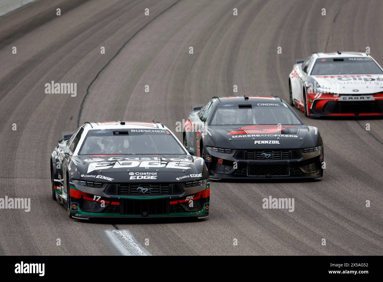 Kansas City, Ks, USA. 5th May, 2024. Chris Buescher races for the ...