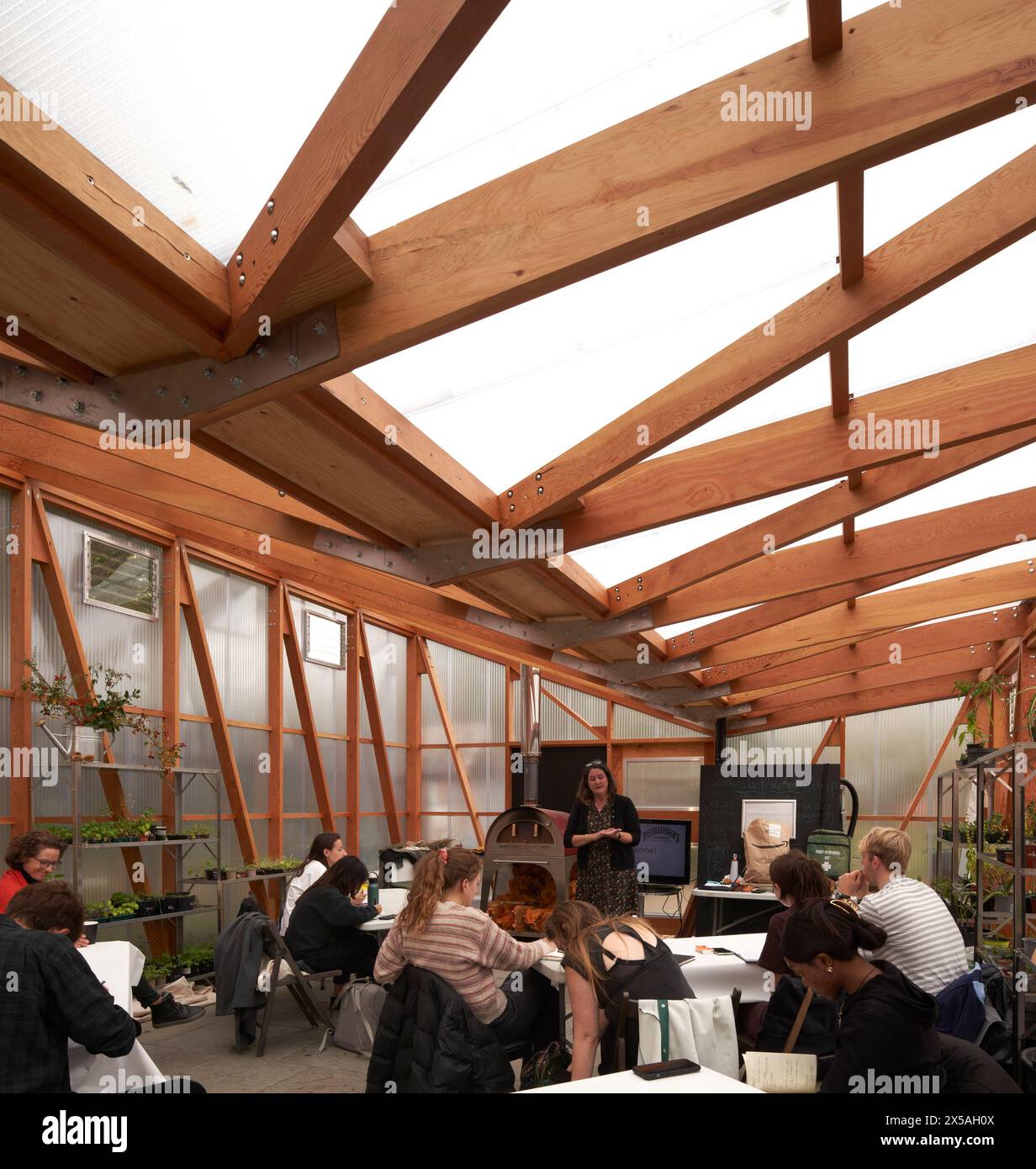 Timber frame and polycarbonate cladding of classroom. Cody Dock - The ...