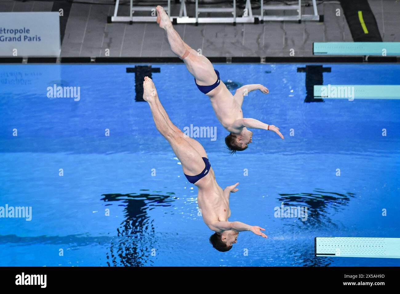 Anthony Harding and Jack Laugher compete during the International ...