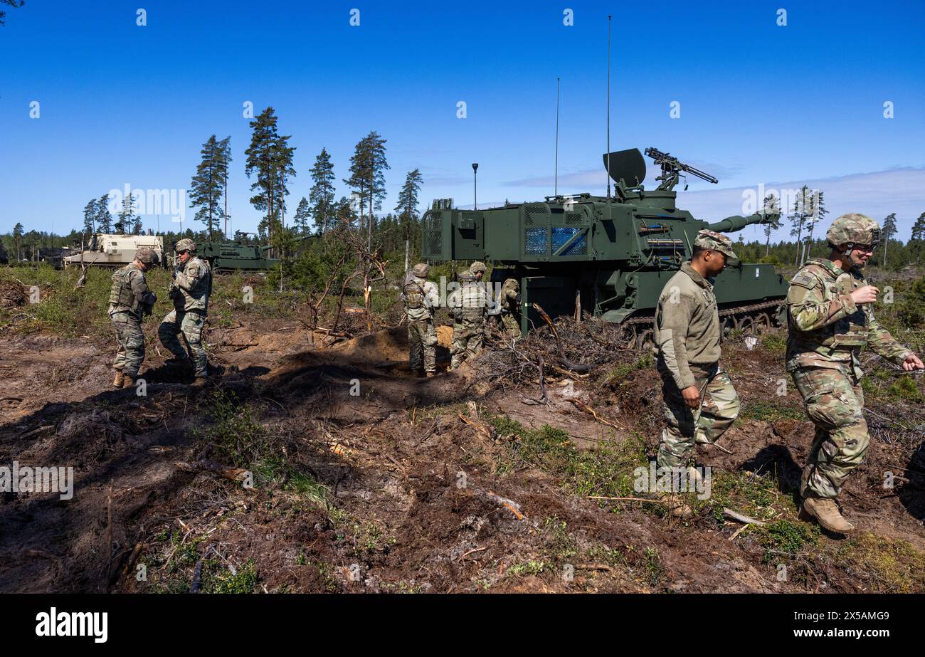 11th Airborne Division from the US Army co-based with the Swedish Army ...