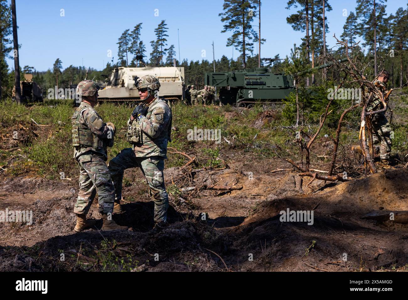 11th Airborne Division from the US Army co-based with the Swedish Army ...