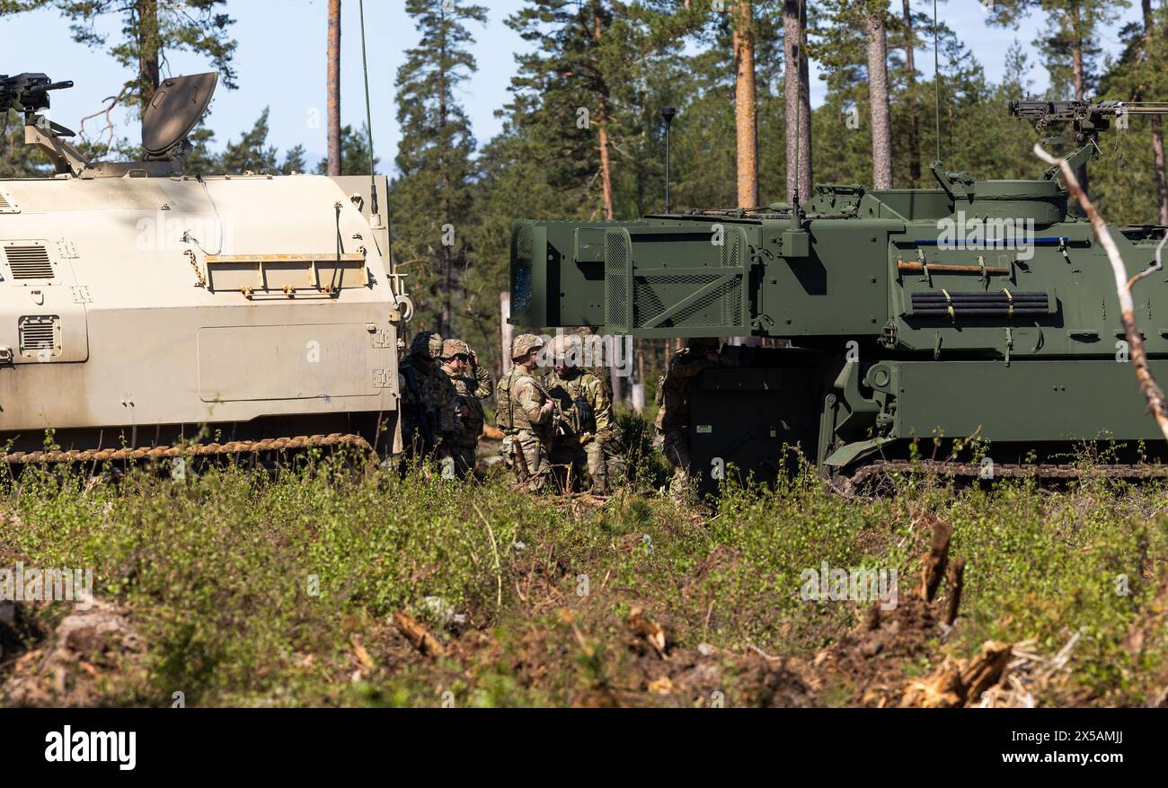 11th Airborne Division from the US Army co-based with the Swedish Army ...