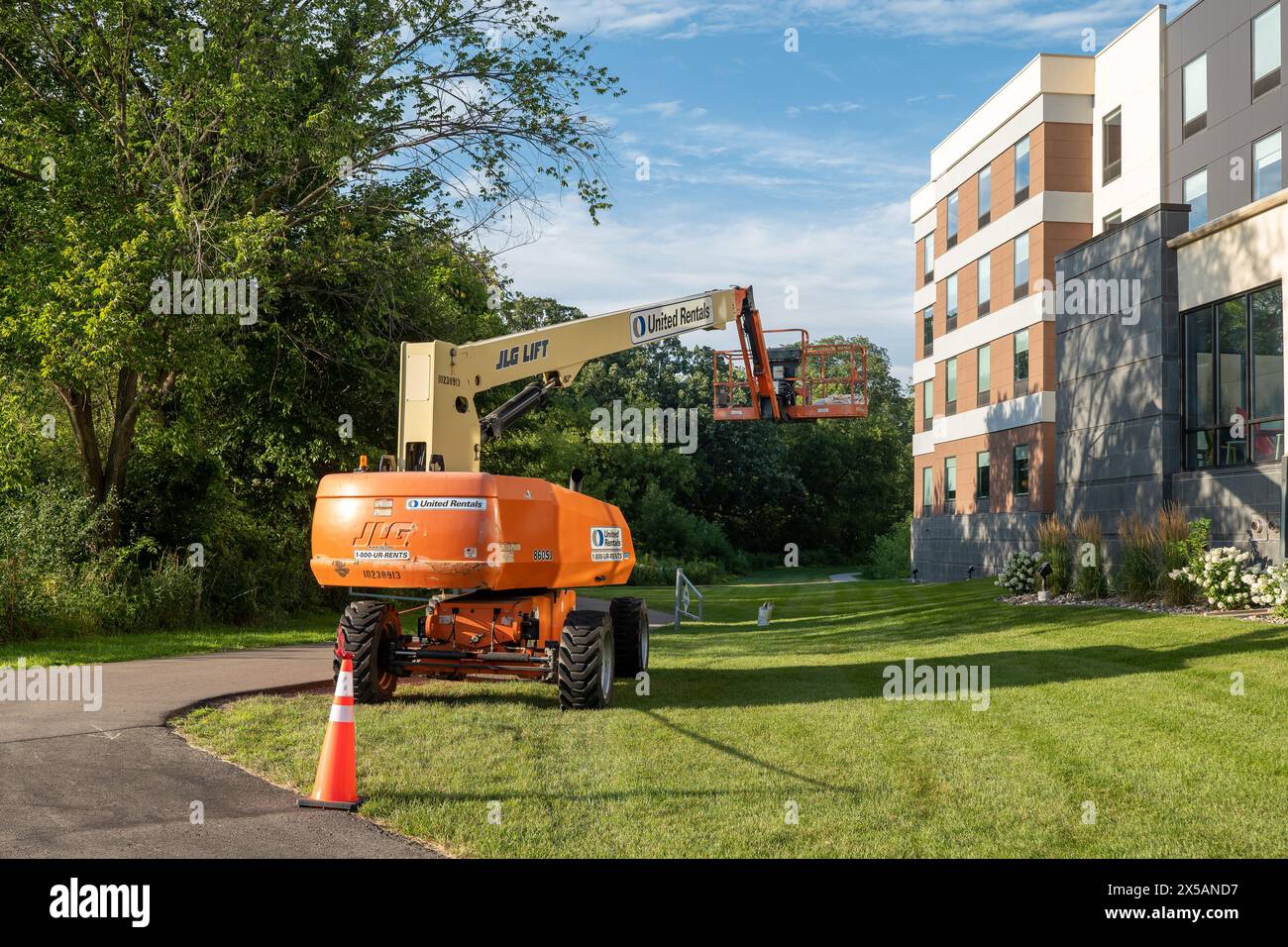 Side boom crane hi-res stock photography and images - Alamy