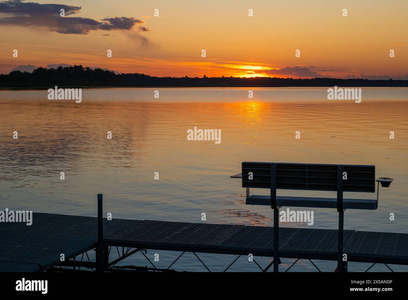 Calm dock hi-res stock photography and images - Alamy
