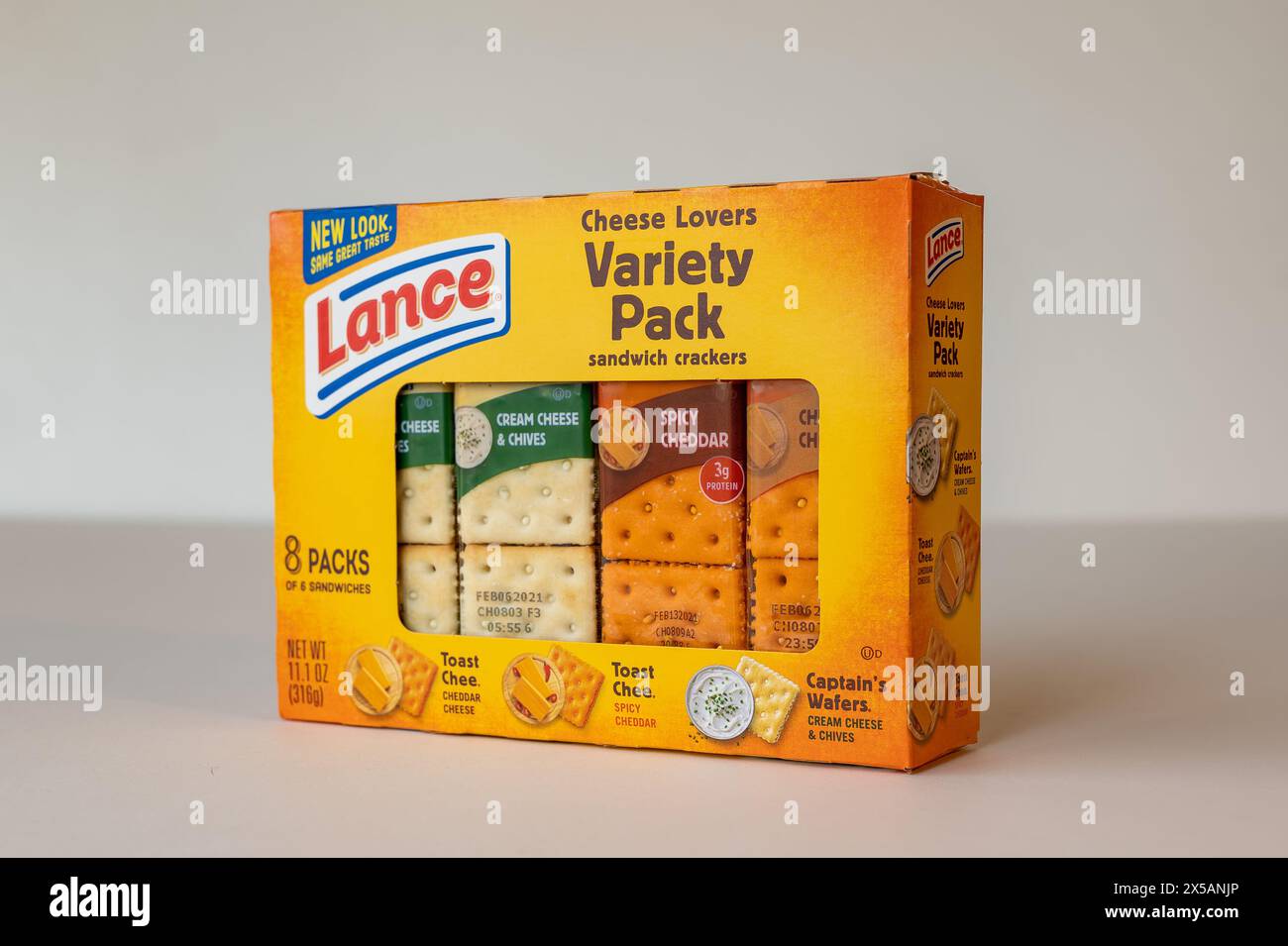 BEMIDJI, MN - 17 NOV 2020: Package of Lance Cheese Lovers Variety Pack ...