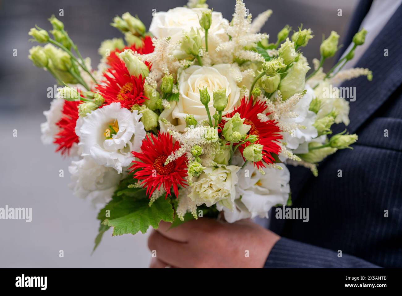 bridal bouquet, wedding, flowers, flower arrangement, roses, red, green ...