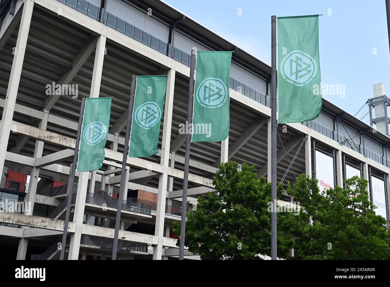 Dfb symbol hi-res stock photography and images - Alamy