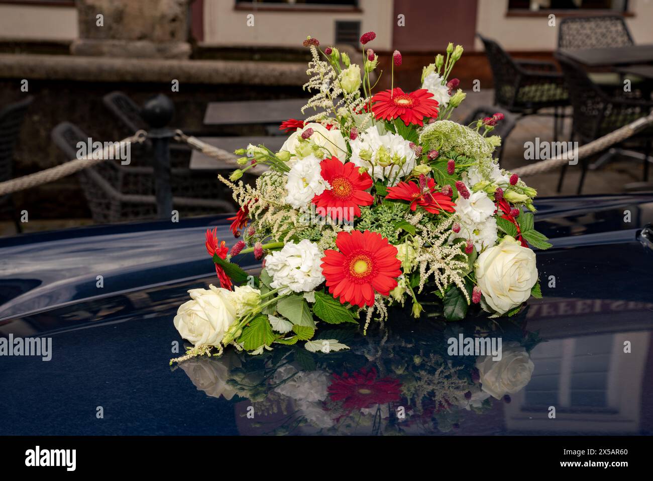 bridal bouquet, wedding, flowers, flower arrangement, roses, red, green ...