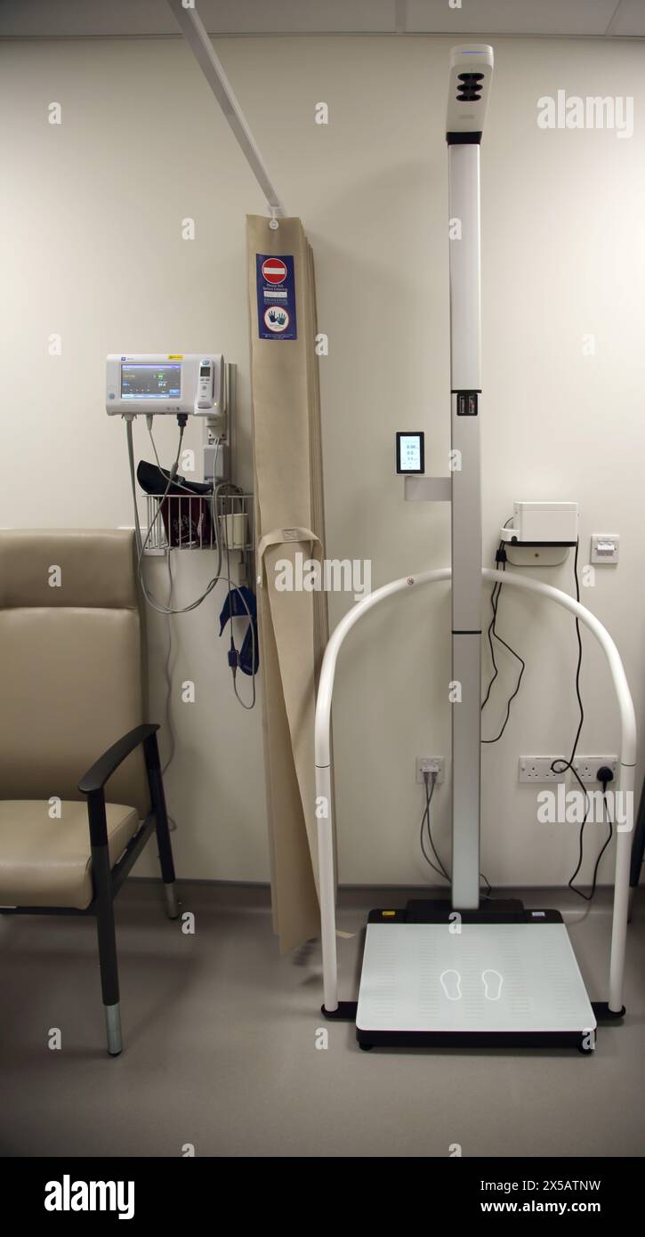 Electronic Weighing Scales, Thermometer and Blood Pressure Machine in ...