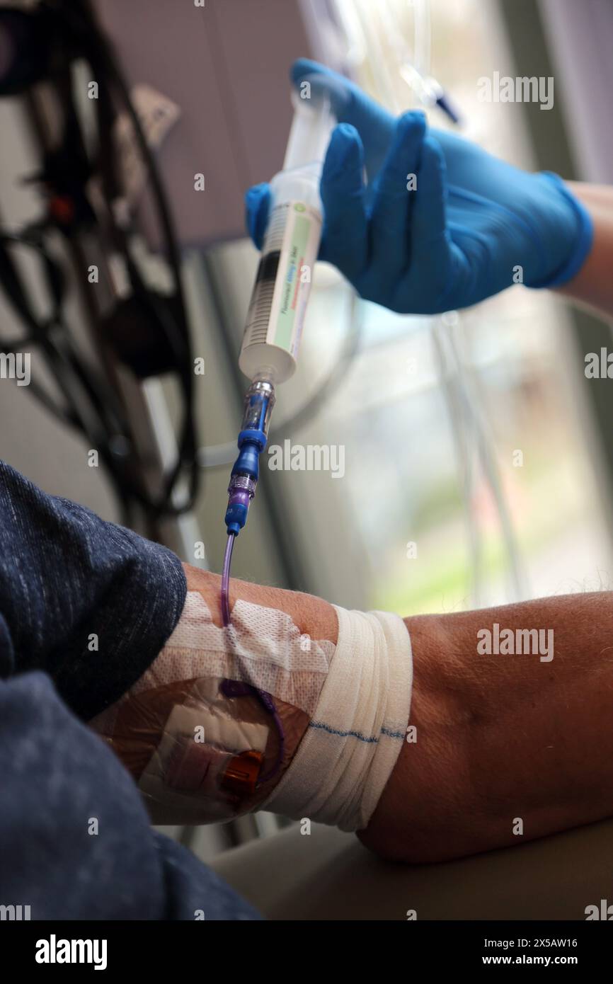 Picc line cancer hi-res stock photography and images - Alamy