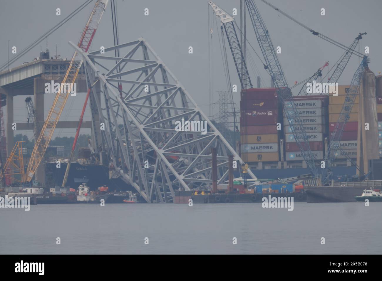 BALTIMORE, MD - May 8: Francis Scott Key Bridge clean up continues in ...