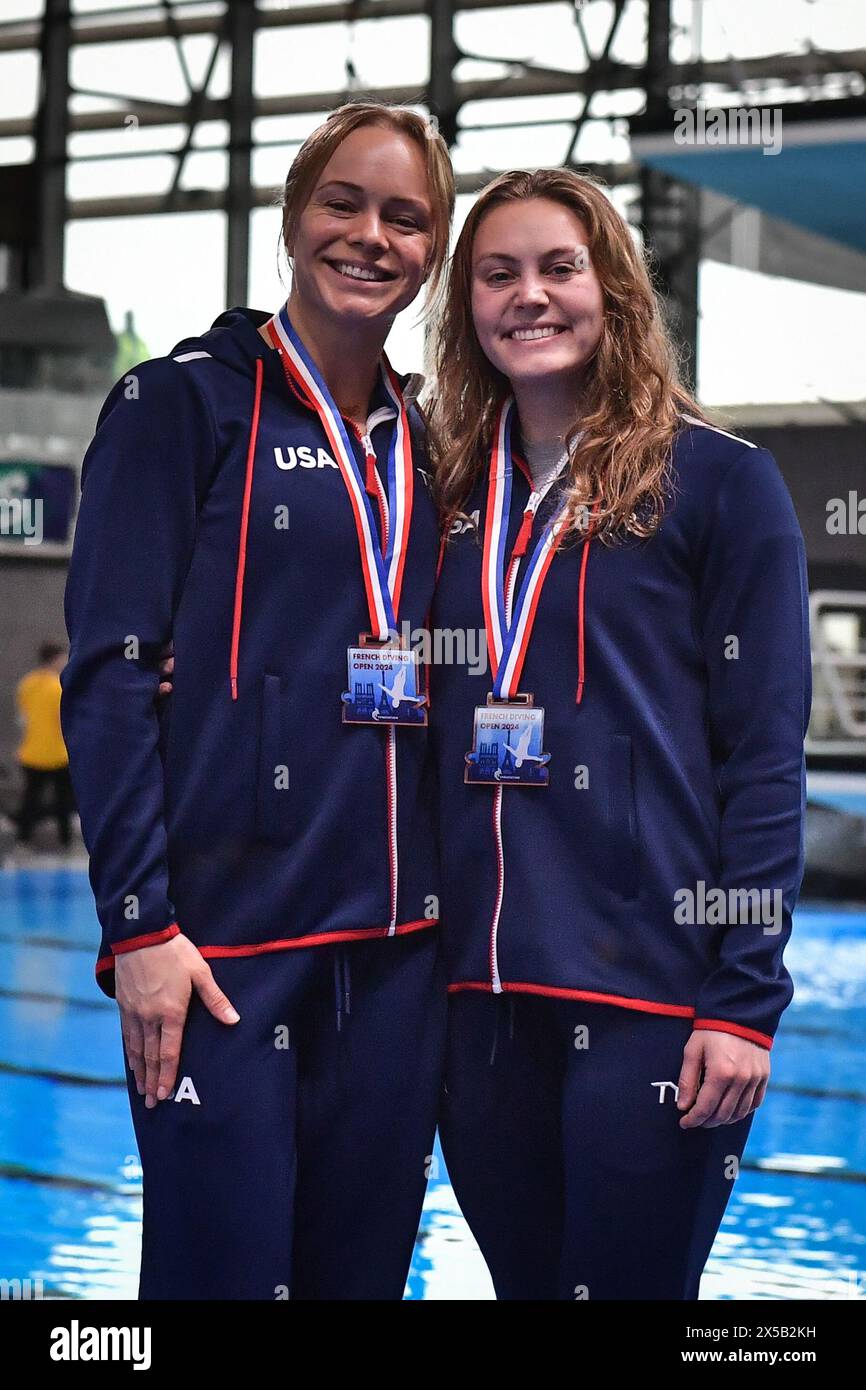 USA bronze medalists Alison Gibson and Krysta Palmer pose for a photo ...