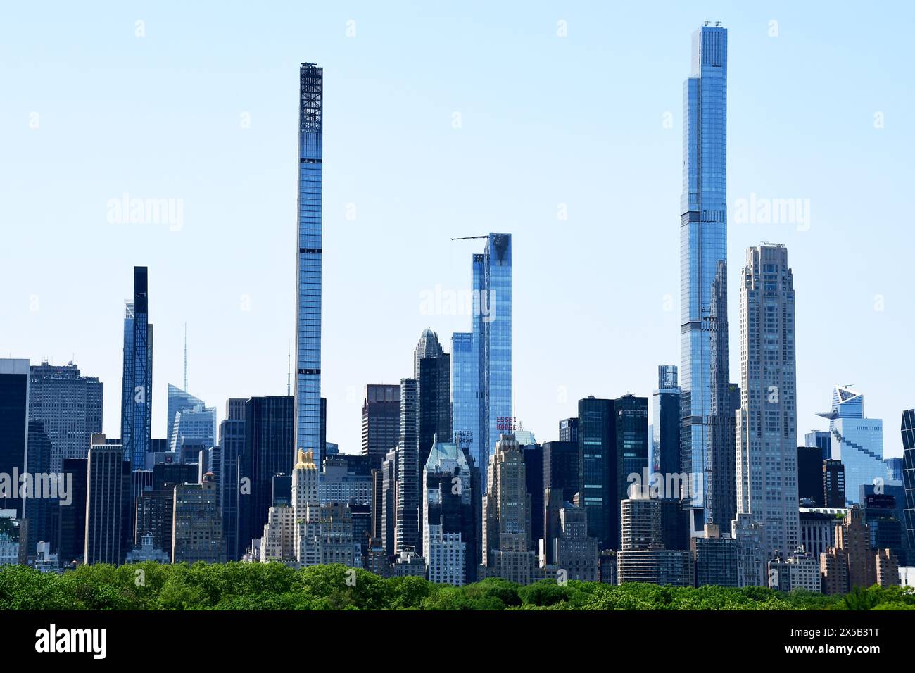 Aerial View of Manhattan from roof of Metropolitan Museum of Art, New ...