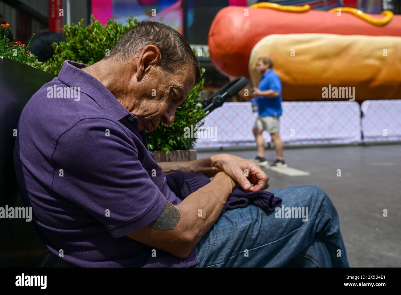 A 65 foot animatronic installation titled 'Hot Dog in the City' by ...
