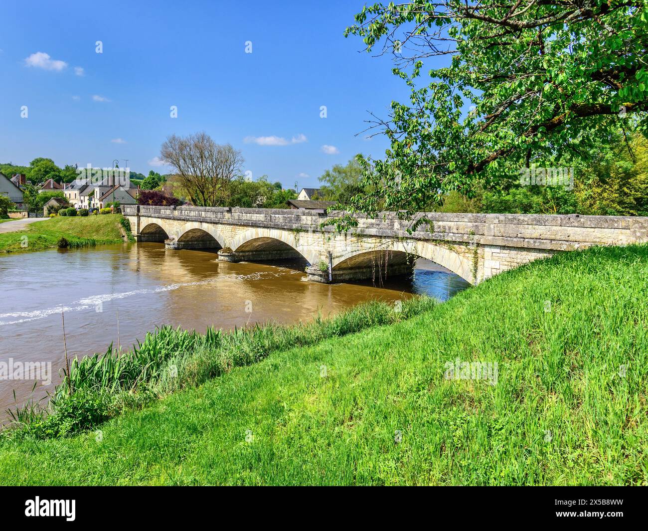 Four-arch stone built road bridge crossing the river Claise at Chaumussay, Indre-et-Loire (37 ...