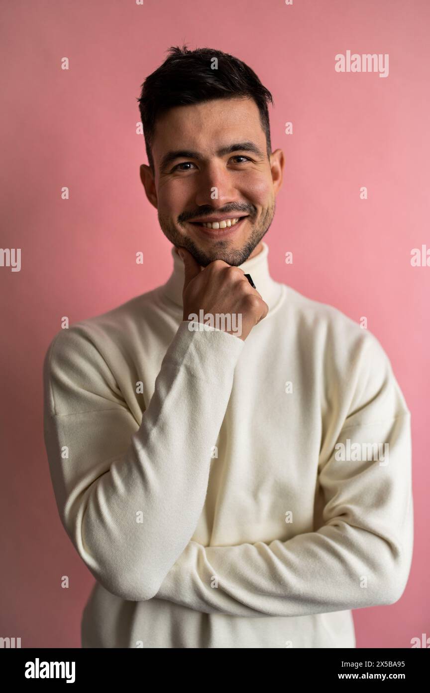 Person in white sweater hi-res stock photography and images - Alamy