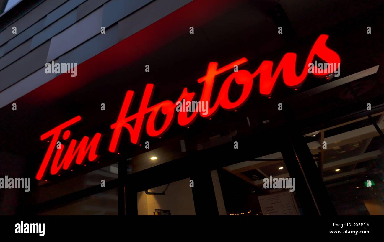 Tim Hortons Cafe and bakery in Toronto Ontario - TORONTO, ONTARIO ...