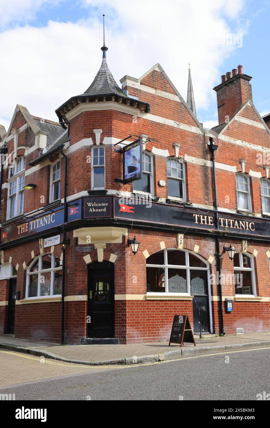 The Titanic pub on Simnel Street, in Southampton, with a history ...