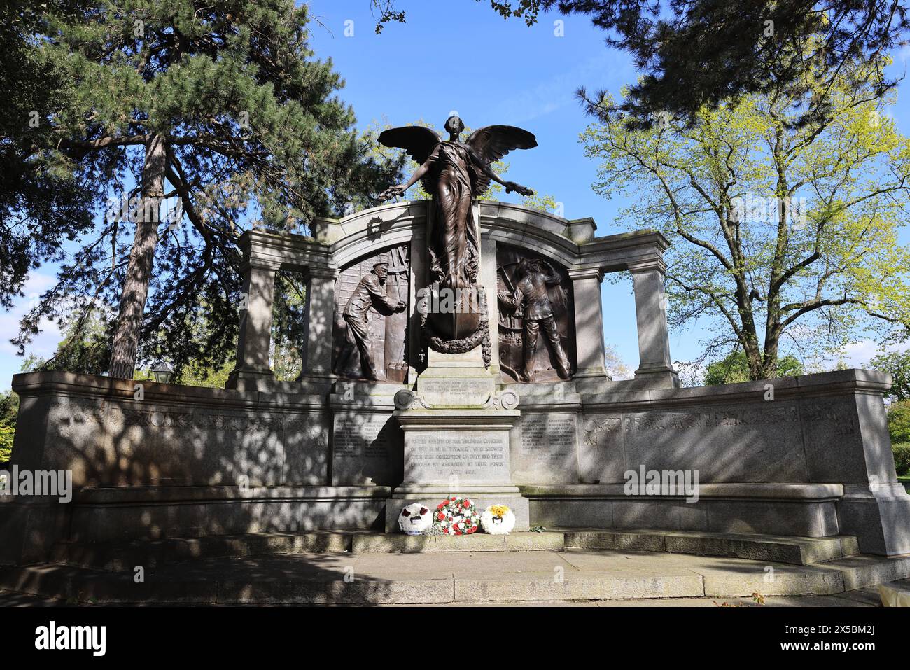 Titanic Engineers Memorial, unveiled in 1914, commemorating the ...
