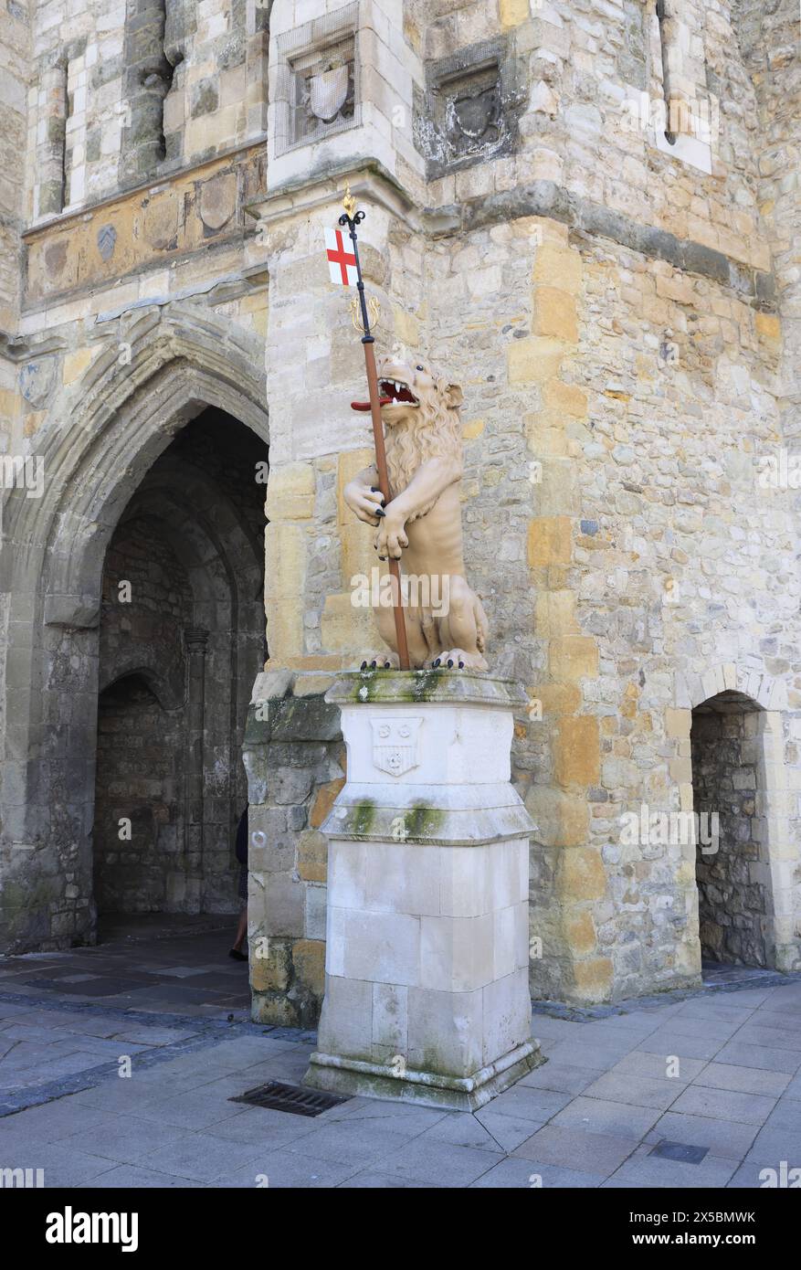 The Bargate, a Grade 1 listed medieval gatehouse in the city centre of ...