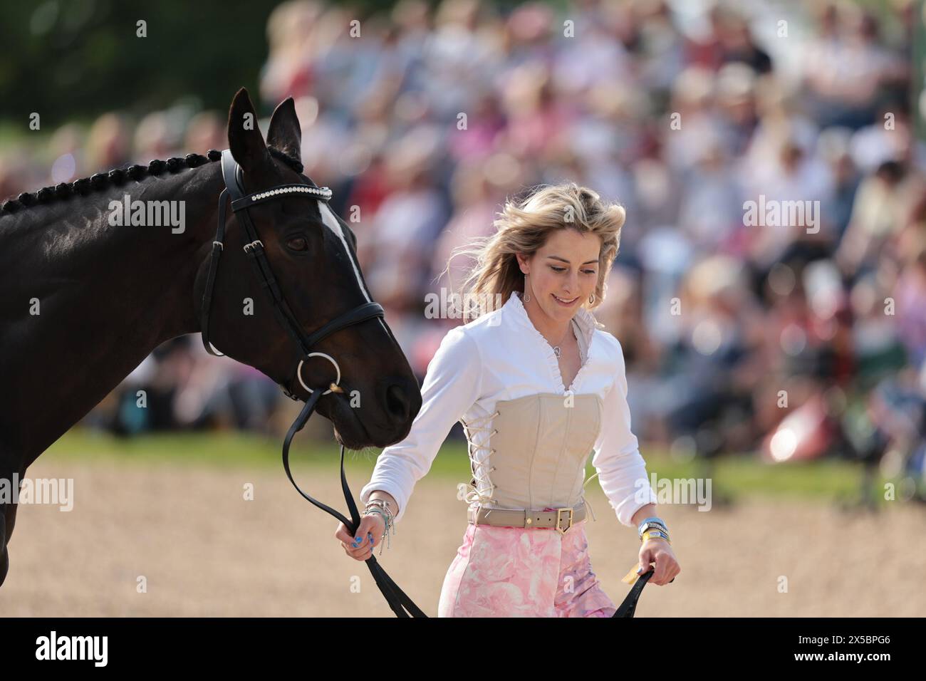 Helen Bates of Great Britain with Carpe Diem during the first horse ...