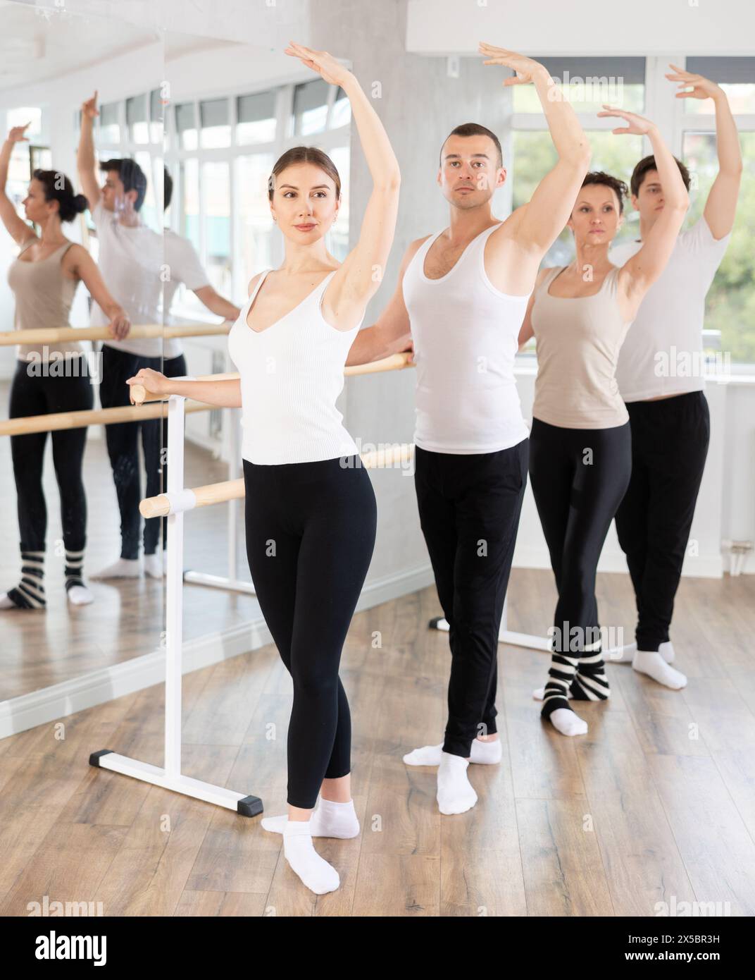 Fourth position in classical ballet hi-res stock photography and images ...