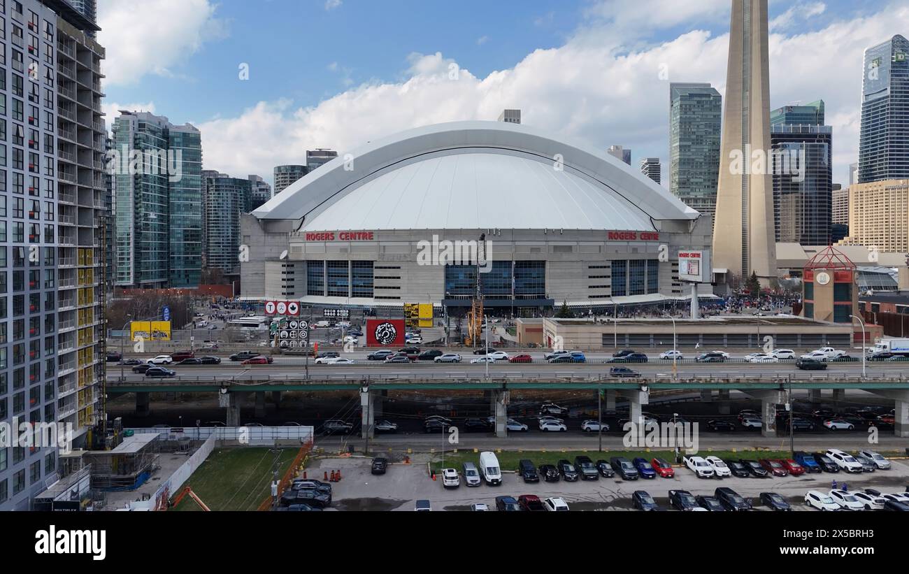 Toronto Blue Jays baseball team at famous Rogers Centre Dome in Toronto ...