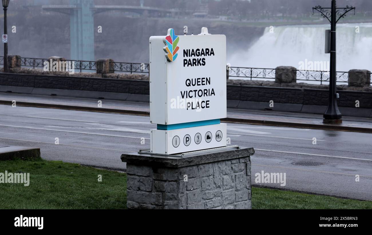 Queen Victoria Place at Niagara Falls Canada - NIAGARA FALLS, CANADA ...