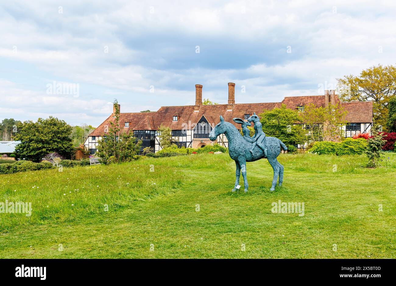 Bronze statue 'Lovers on Horseback' by Sophie Ryder near the Laboratory ...
