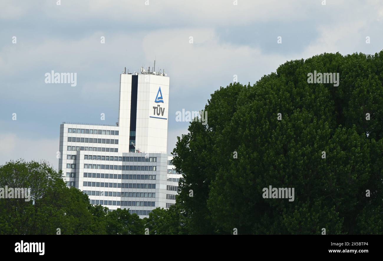 Tuv rheinland logo hi-res stock photography and images - Alamy