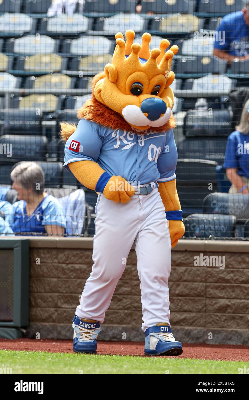 Kansas City, MO, USA. 8th May, 2024. Kansas City Royals mascot ...