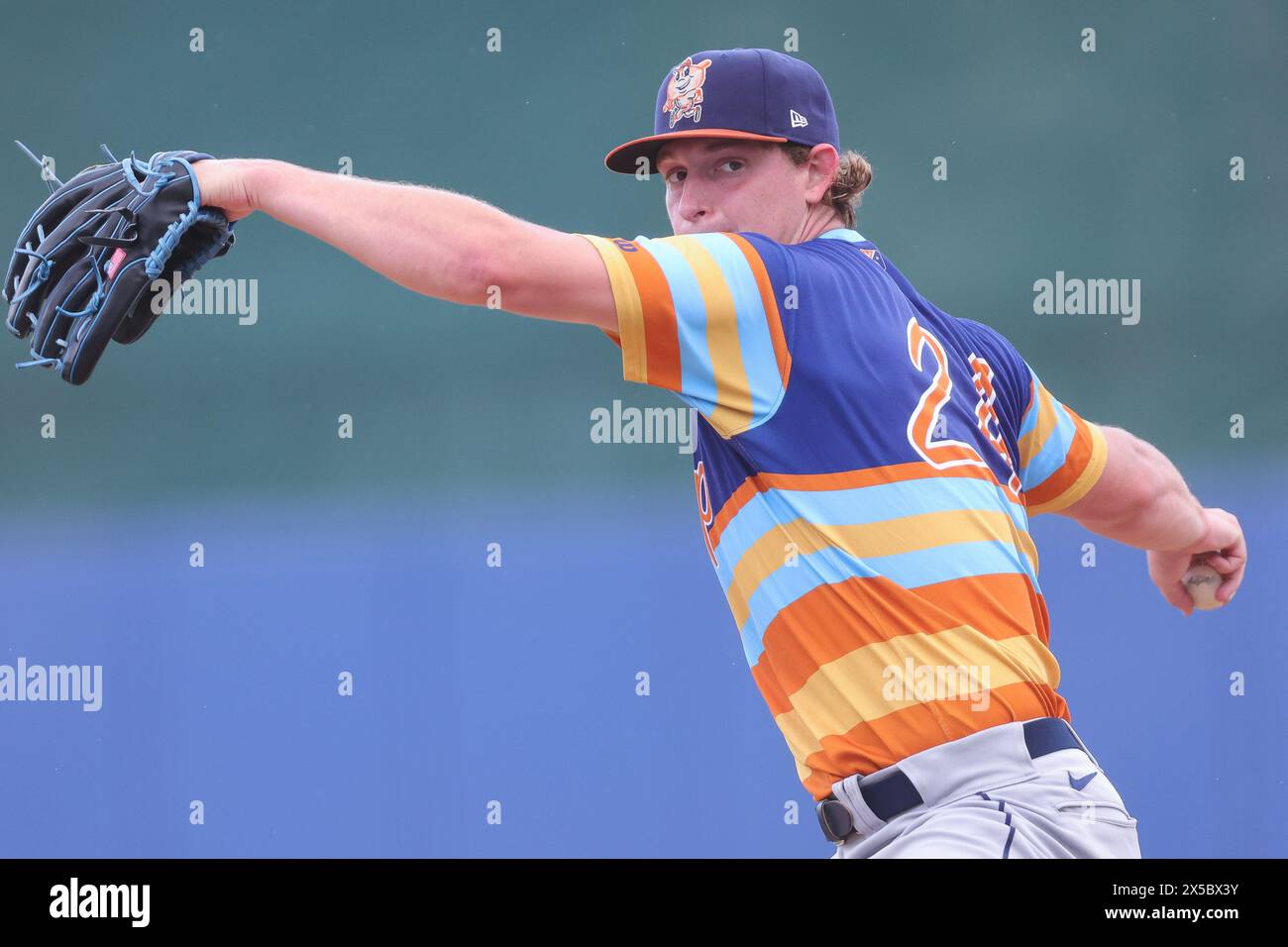 Cole wilcox hi-res stock photography and images - Alamy