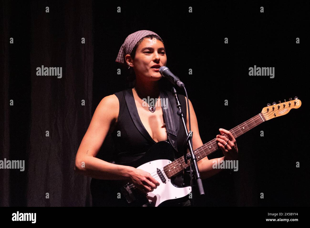 Miya folick hi-res stock photography and images - Alamy